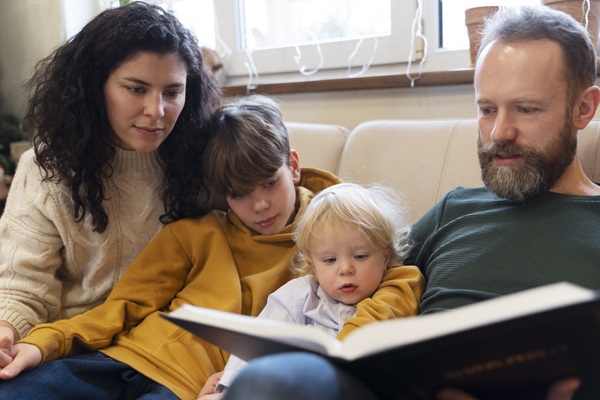 Screen‑free challenge! 7 zile fără ecrane, plan pentru familie | Qbebe.rp